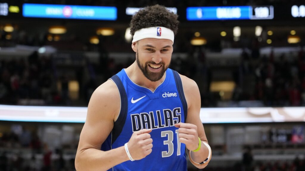 Watch: Klay Thompson's Championship Parade Stumble Resurfaces as Viral ...